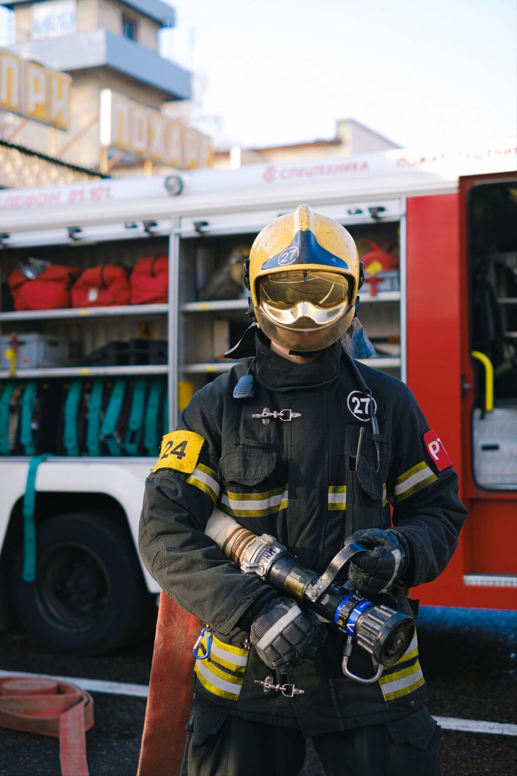 Equipos y material profesional para bomberos - Urala Material Contra ...